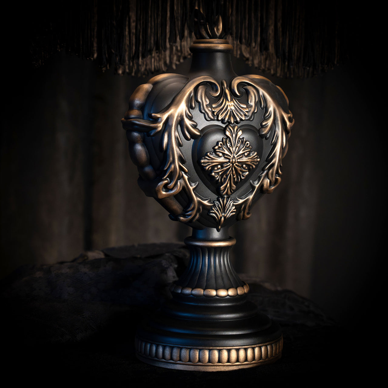 Inamorata Baroque Heart Table Lamp – The Blackened Teeth Ltd