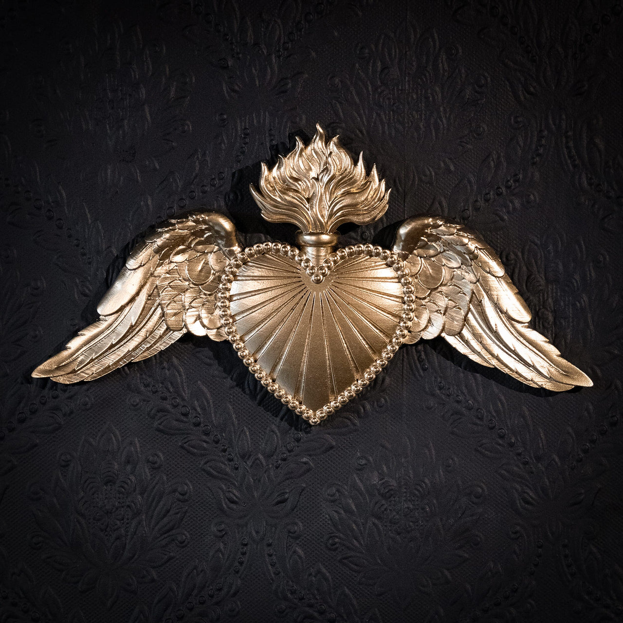 Fervour Winged Sacred Heart Plaque – The Blackened Teeth Ltd